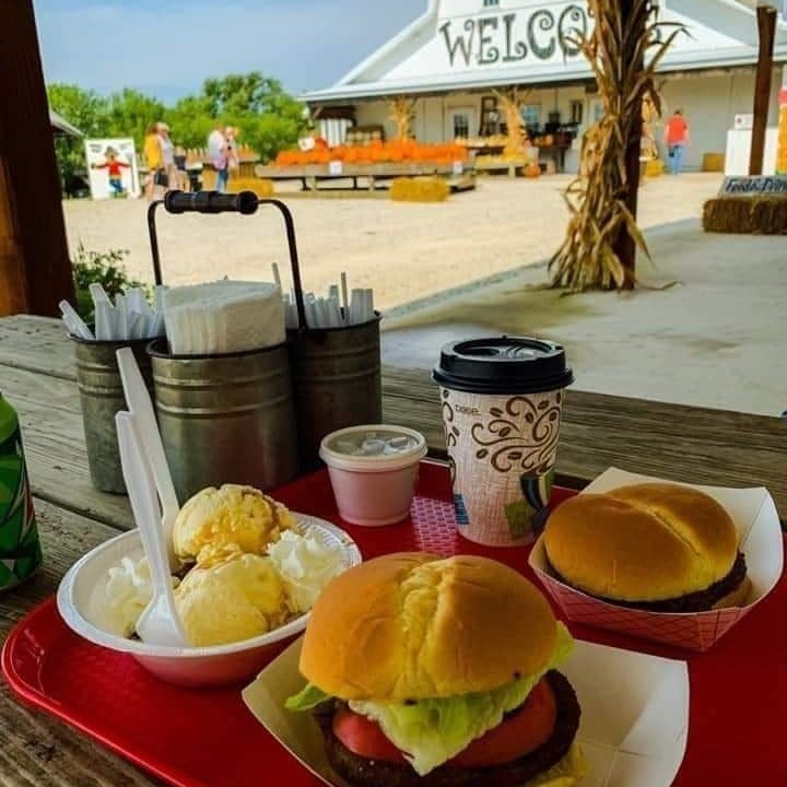 Harvest Barn Fun Farm – The Harvest Barn